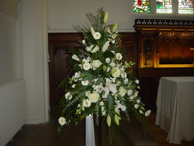 Pedestal Displays for Church & Reception | Rays Florist Weddings